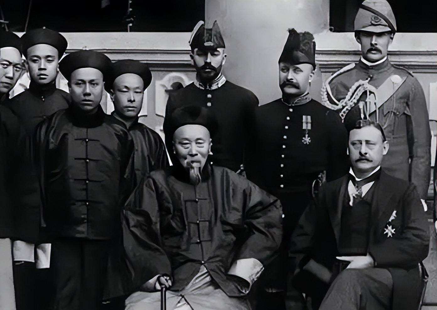Li Hongzhang, who was defeated in the Sino-Japanese War, visited Europe ...