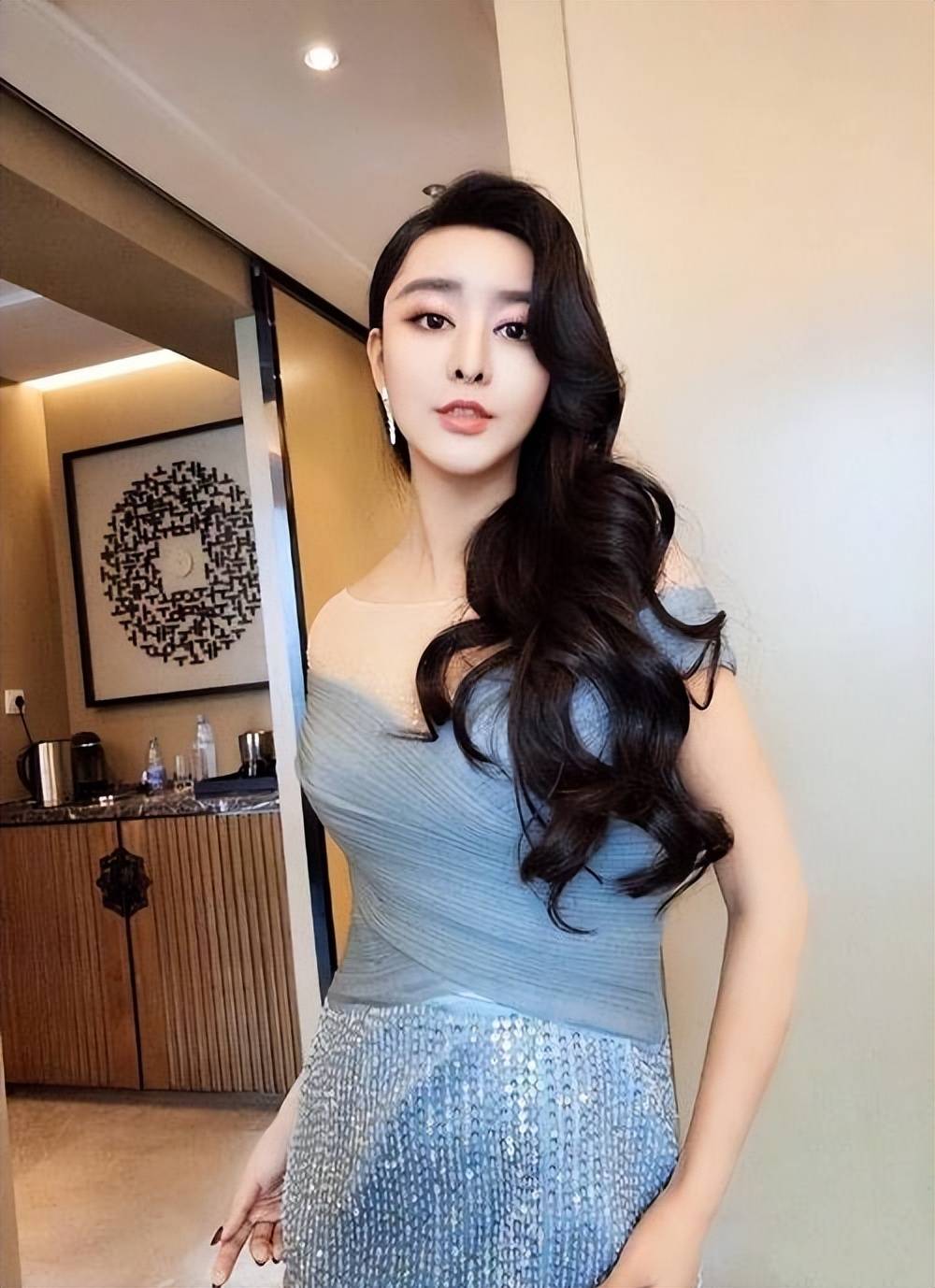 internet celebrity He Chengxi: She spent 8 million to undergo plastic ...