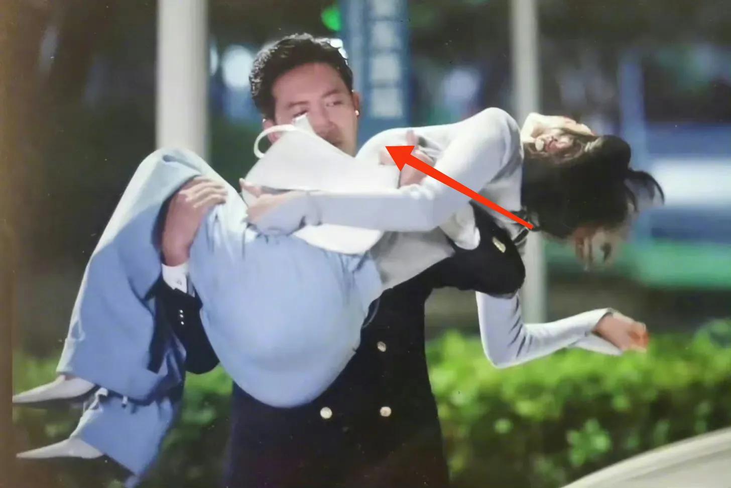 From kissing with a big mouth to hugging a princess, this actor let me ...