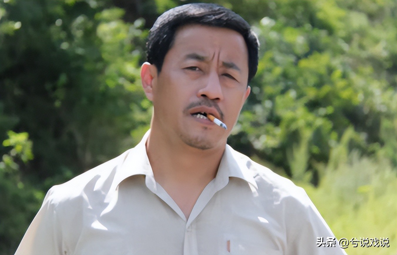 Wang Xiaobao: After becoming famous, he abandoned his wife and remarried to a wife 19 years ...