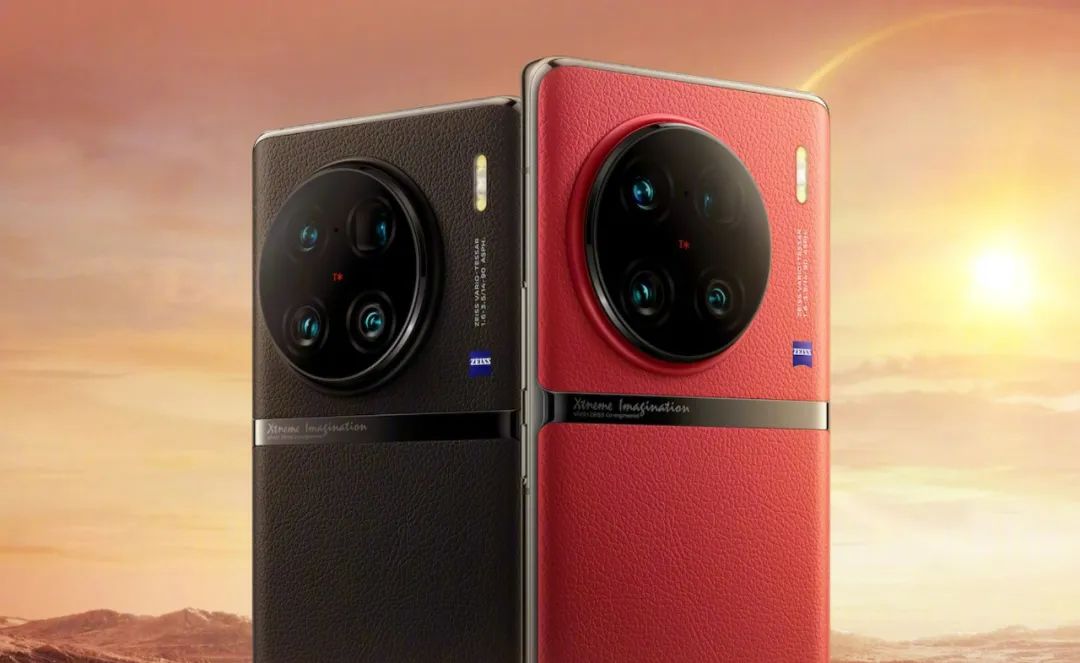 There are two high-end mobile phones that can be bought within 3500 ...