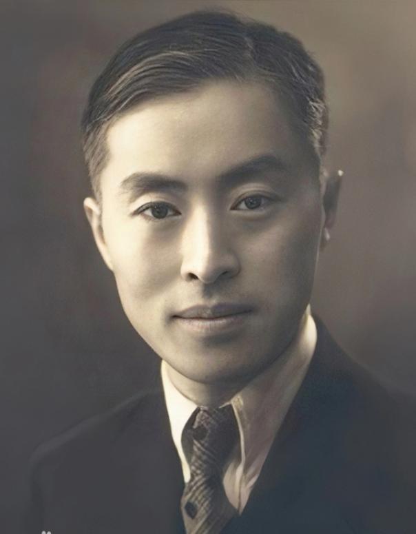 In 1949, a plane fleeing to Taiwan was delayed, and Chen Lifu angrily ...