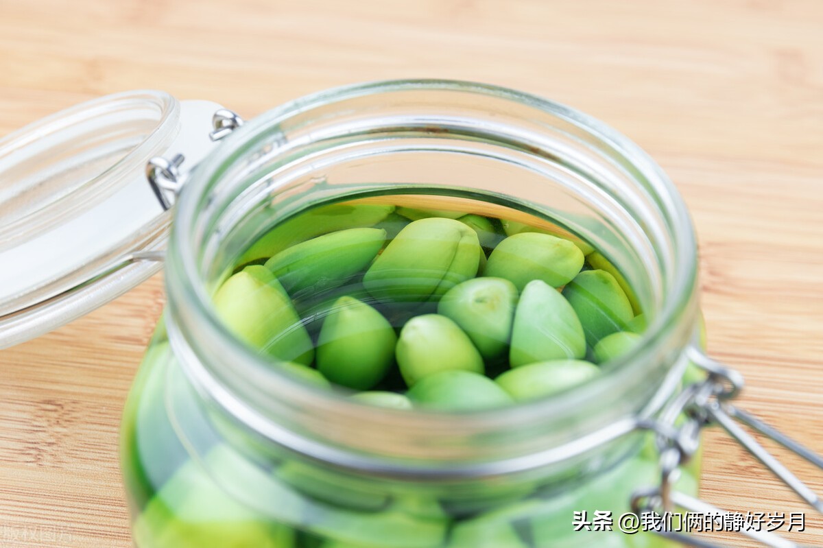Why is the Laba garlic you made not green? A little trick will change ...