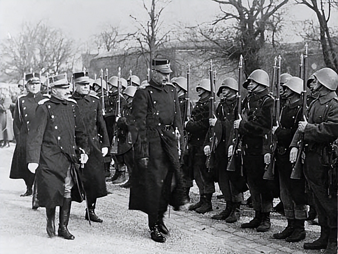Records of World War II: How soon can the war end? Denmark only lasted ...