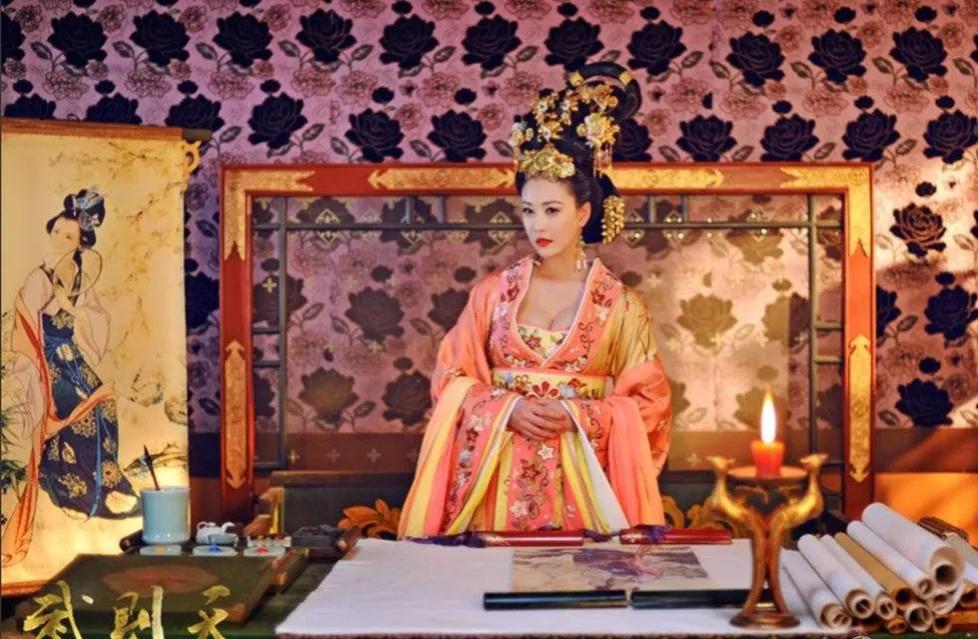 "China's first female emperor" is 82 years old with "secret technique ...