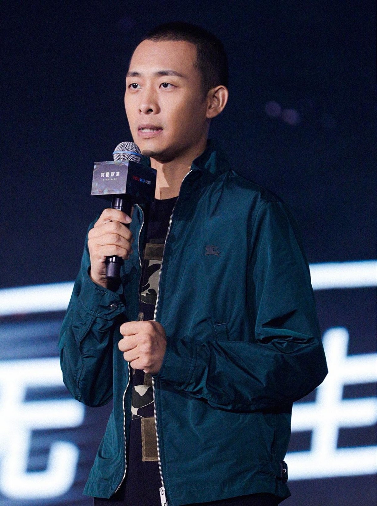 Zhang Yi, the double-star film star, has guarded his vegetative ...