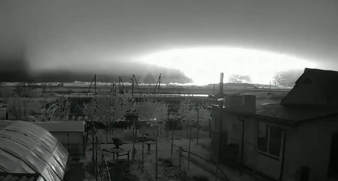 The Russian missile hit the Soviet intercontinental missile warehouse ...