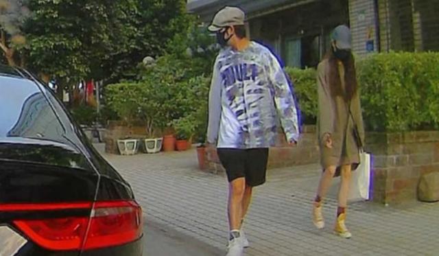 Chen Bolin showed up with his girlfriend, more beautiful than a star ...