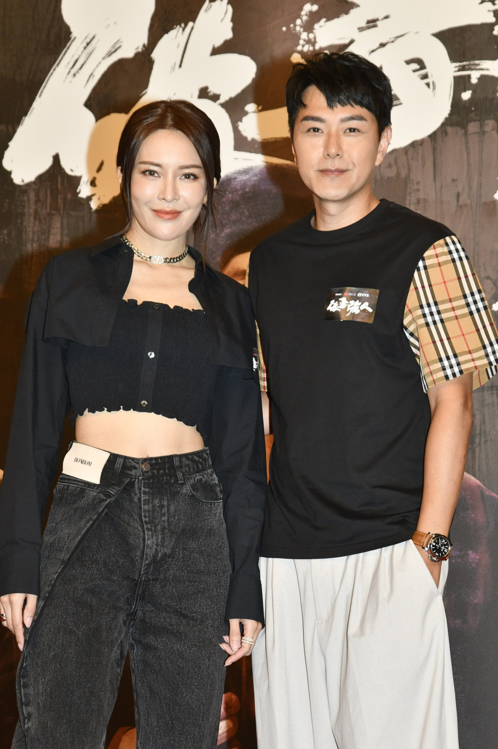 The former TVB old drama star appeared to promote the farewell work ...