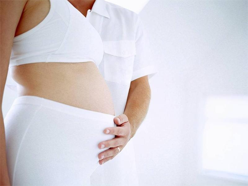 Is it normal for the baby to move a lot before giving birth? - iNEWS