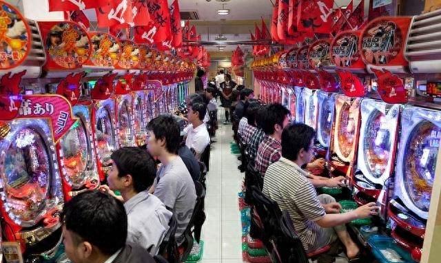 Why is Son Zhengyi named Sun? If a Japanese person has a Chinese name ...