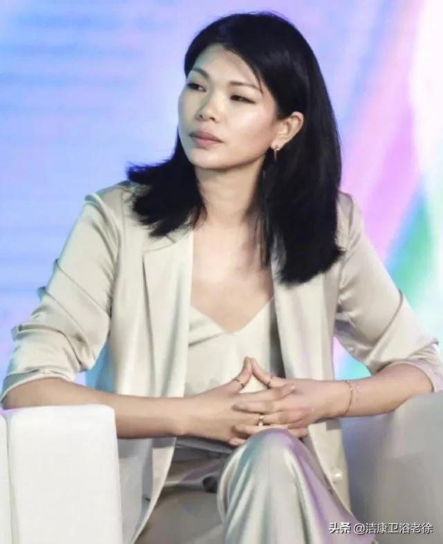 China's first supermodel Lu Yan - iNEWS