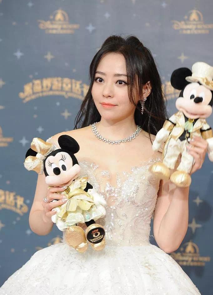 The sad Jane Zhang: Married to the boss as a wife, but was abandoned; treated her long-time ...