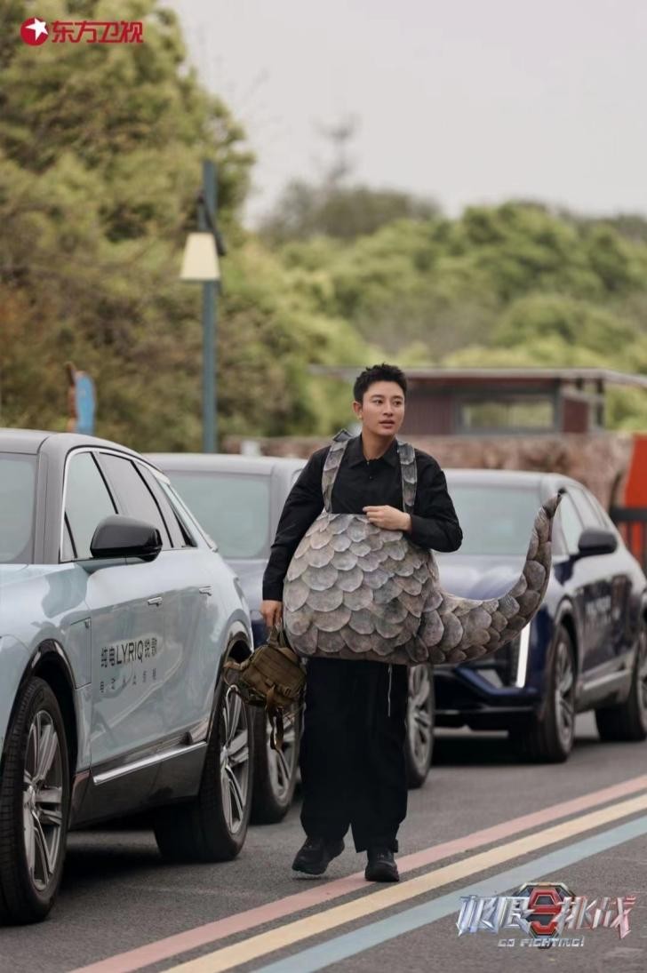 "Extreme Challenge" word-of-mouth attack again! "Big Devil" Huang Jingyu showed super physical ...