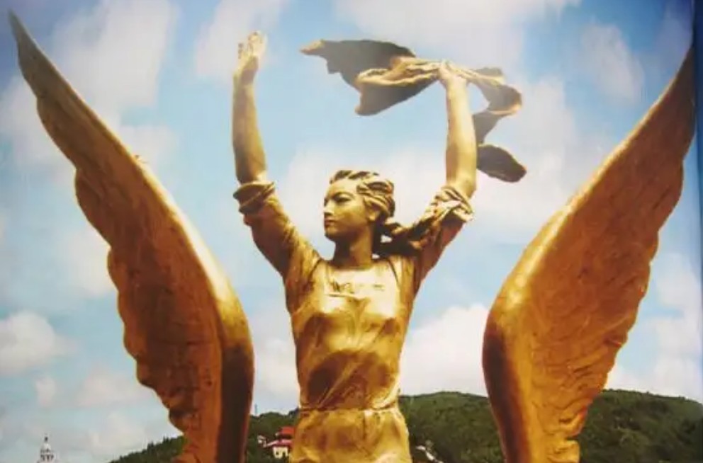 17-year-old Galiya went up the mountain to persuade the Japanese army ...