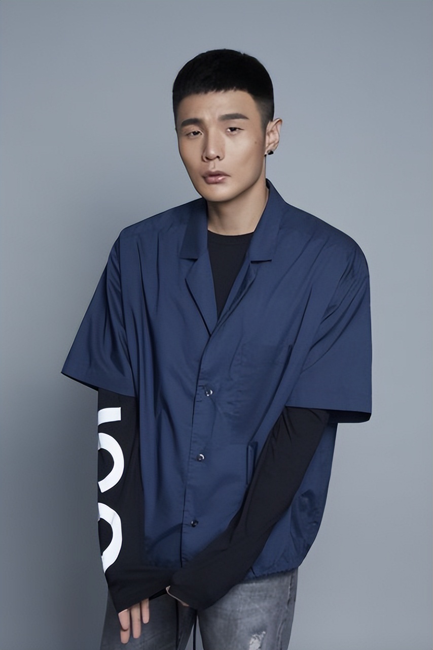 The former "Almighty Singer" Li Ronghao, now his character is corrupt ...