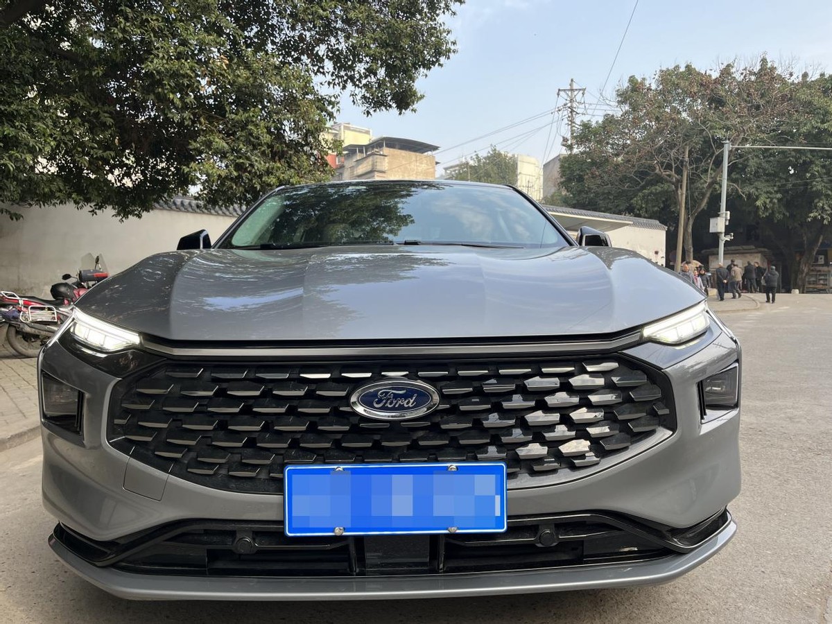 It's fun to drive Xinmeng out to play. - iNEWS