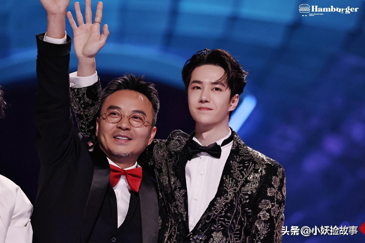 Wang Yibo and Wang Han shared the same stage on New Year's Eve, and ...