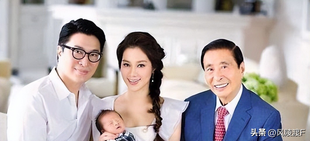 She was a model at the age of 14, Li Jiacheng spent 1 billion to marry ...