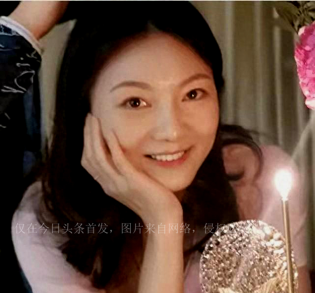 Chen Ting: She fell in love with Zhang Yimou at the age of 19 and has ...