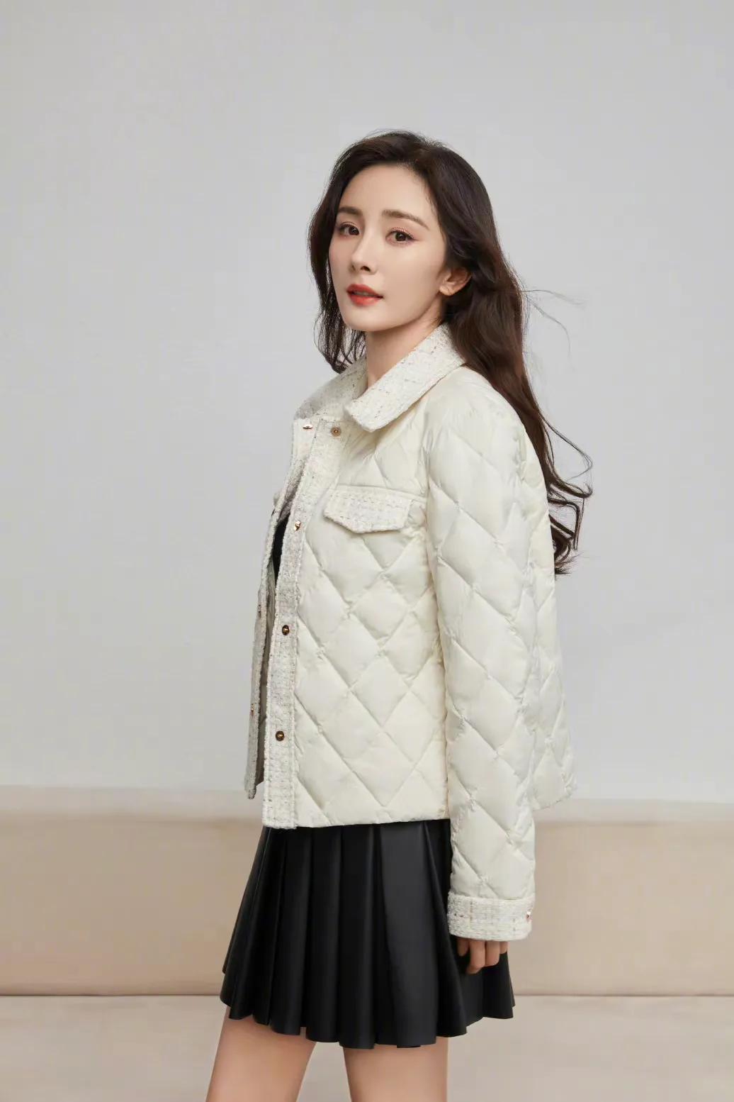 Yang Mi's recent outfits - iNEWS