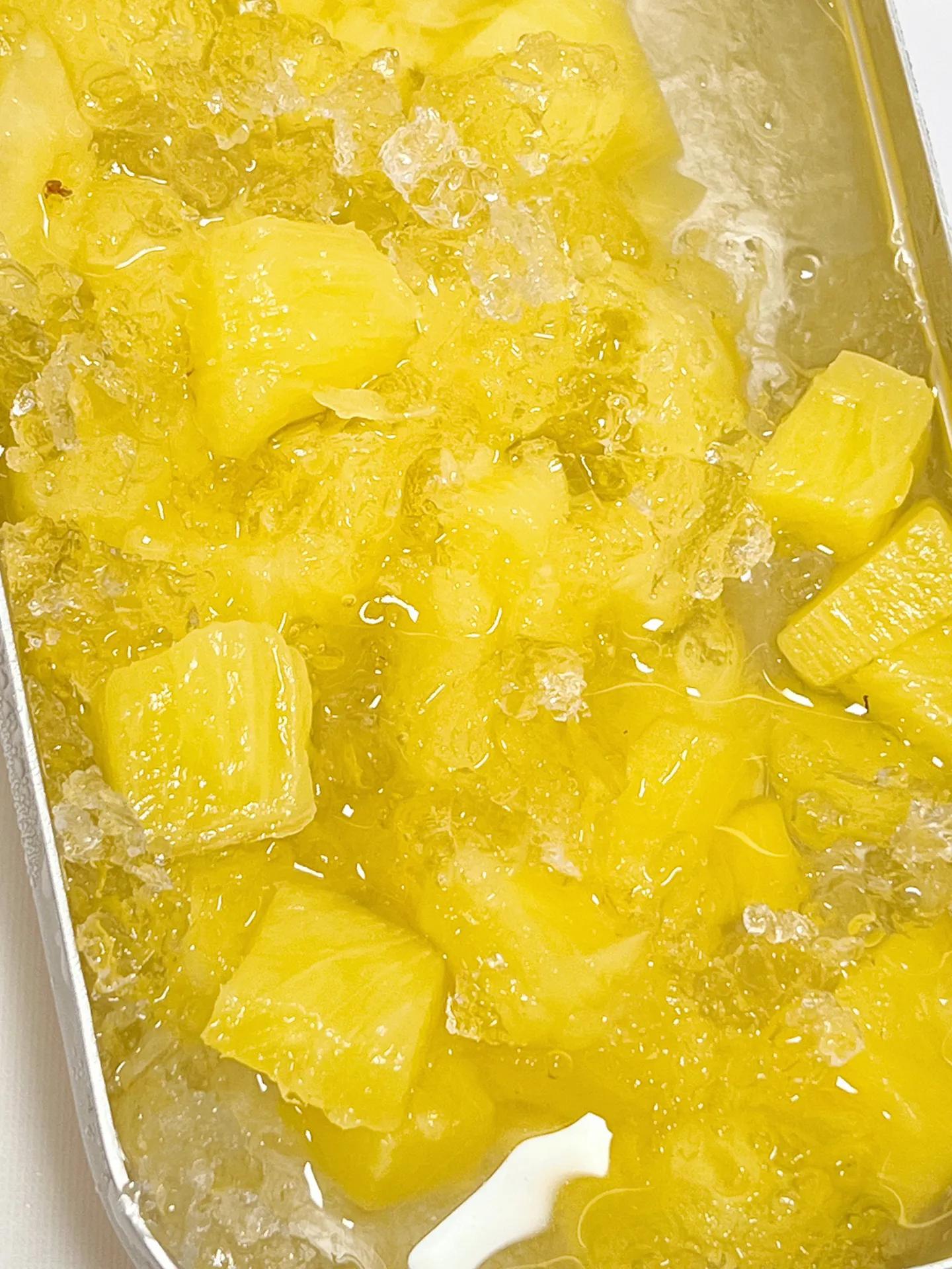 Ah, who invented this, jujuju is delicious! Pineapple fruity aroma tea ...