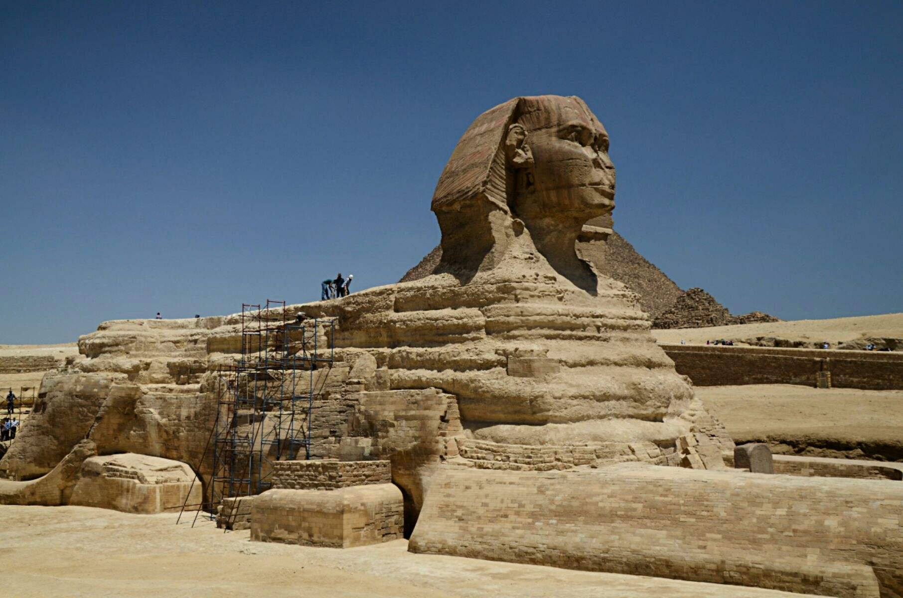 From the characteristics of ancient Chinese and ancient Egyptian stone ...