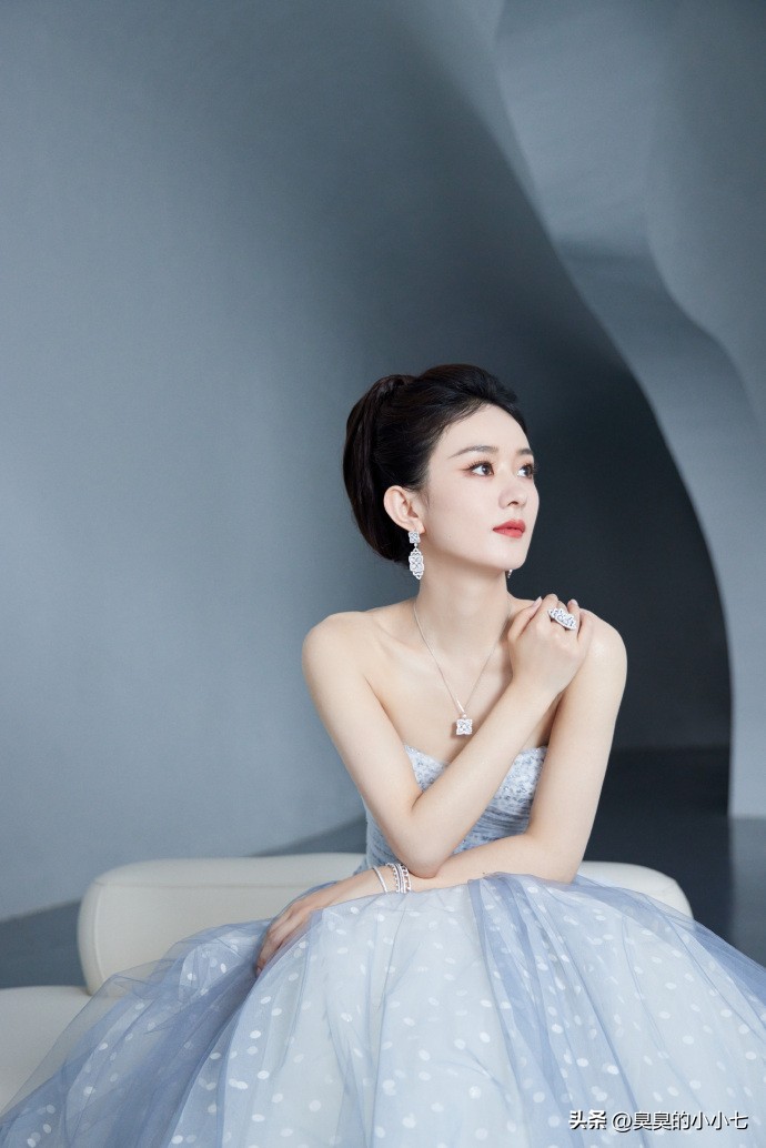 Zhao Liying is intellectual and soft, Reba is swaying, Yang Zihua is ...