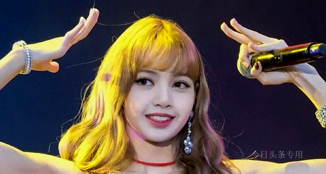 Lisa will perform a striptease for the rich on stage in a French ...