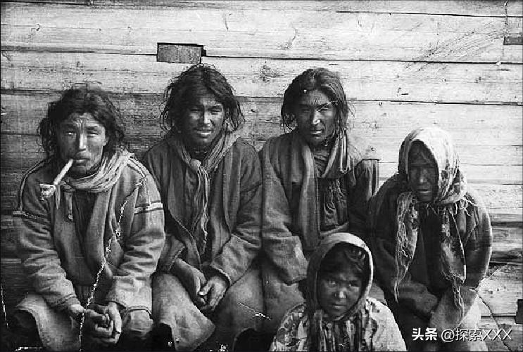 Ancestors descended from the sky, believe in spiritual essence ...