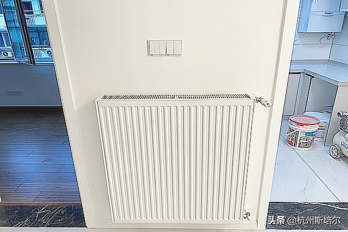 Advantages and disadvantages of surface mounted radiators - iNEWS