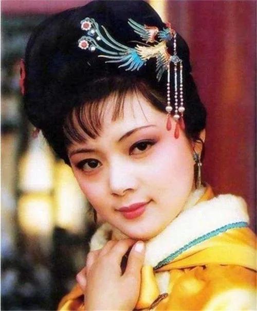 A Dream of Red Mansions Characters Wing Tan Chun (New Rhyme) - iNEWS