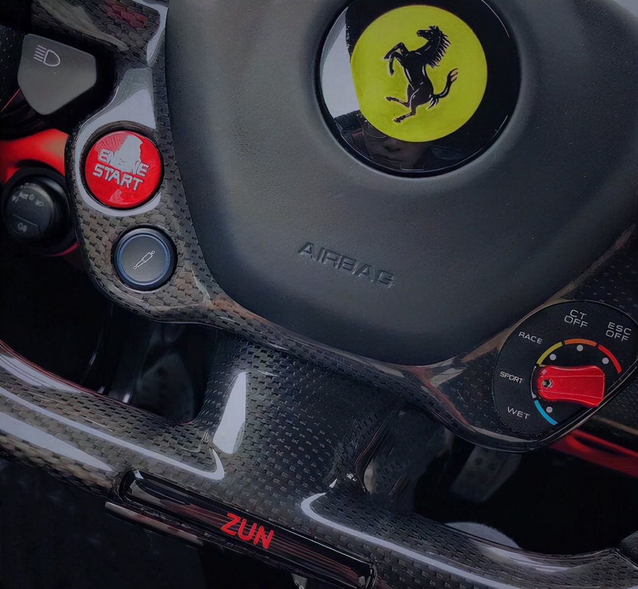 Mr. Kang Mei, bought a custom Pagani frame, owns more than 17 supercars ...