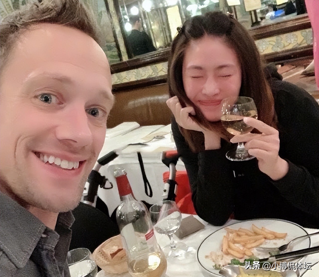 Show off your wealth?Lang Ping's lover posted a photo, lived in a ...