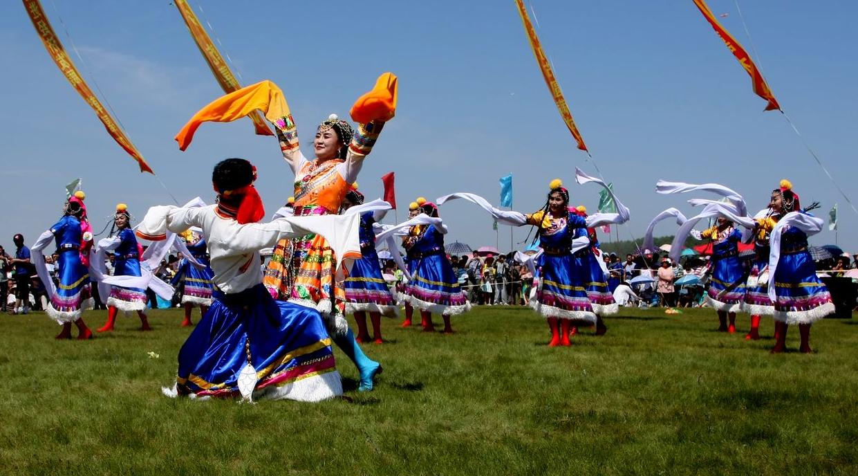 Why didn't humans grow claws and fangs? The reason turned out to be ...