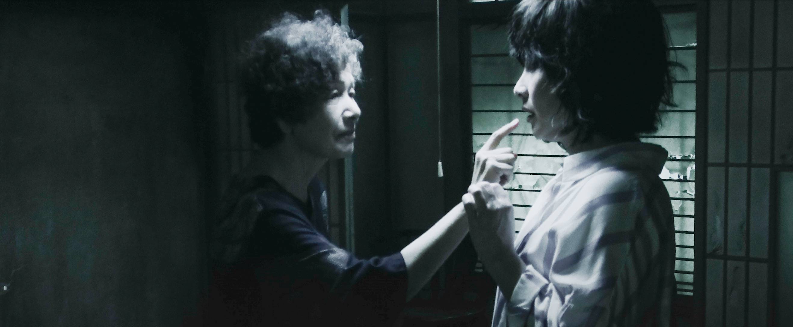 He Chaoyi was awarded the Filmmaker Lifetime Achievement Award and ...