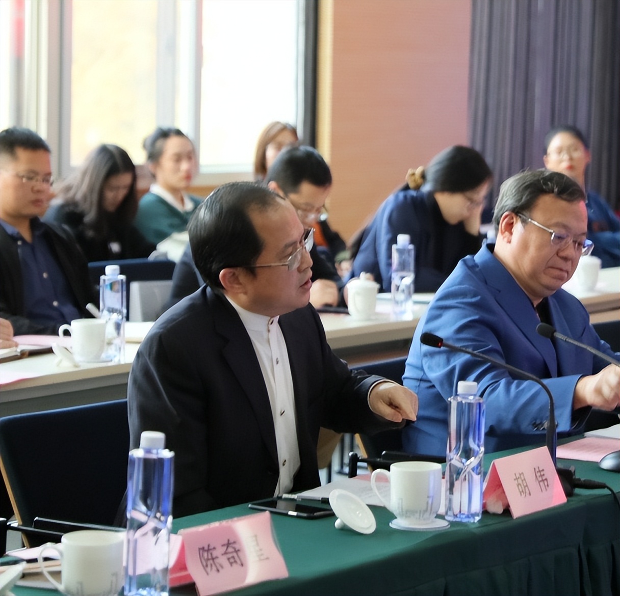 new news! Foreign media highly affirmed Professor Hu Wei: The ...