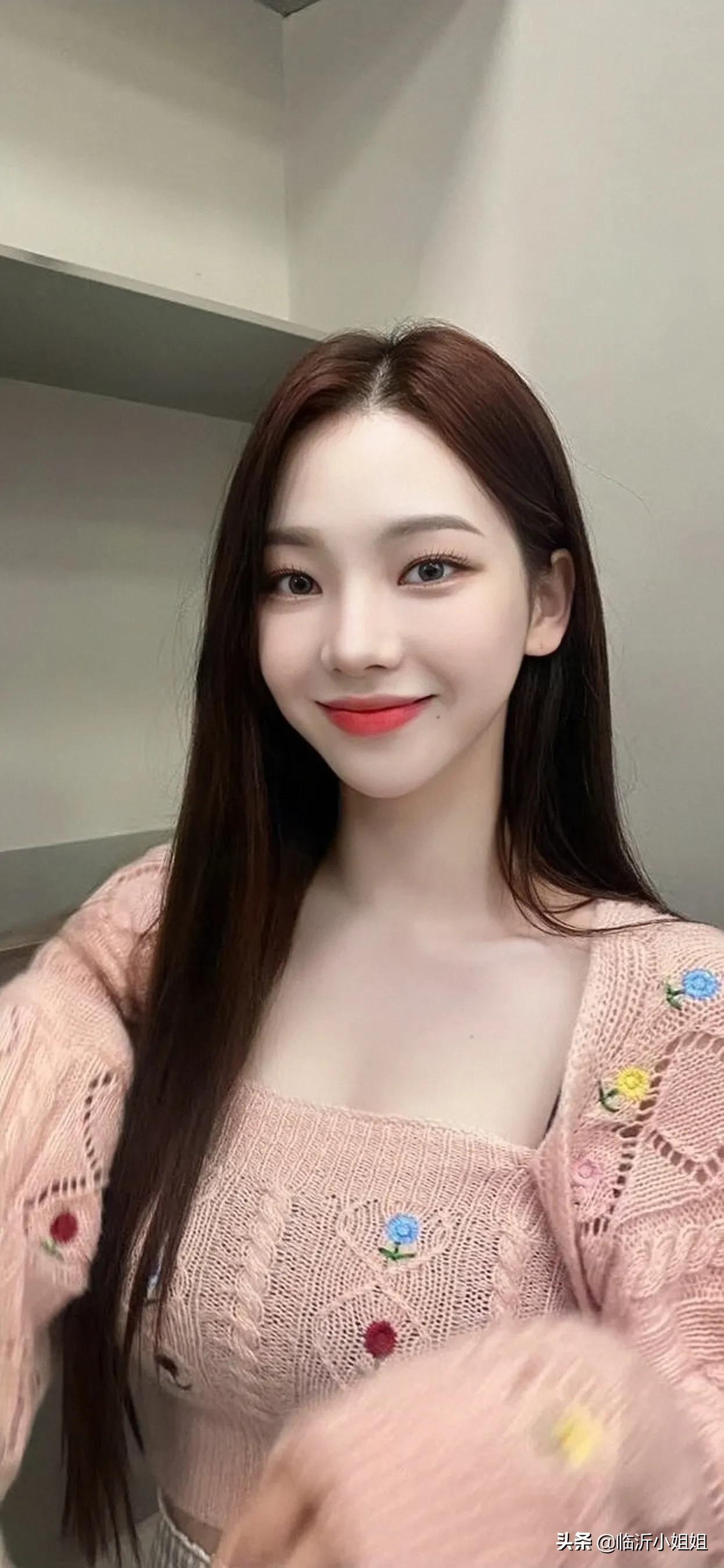 Liu Zhimin, with a delicate face and a tall figure, is such a smart and ...