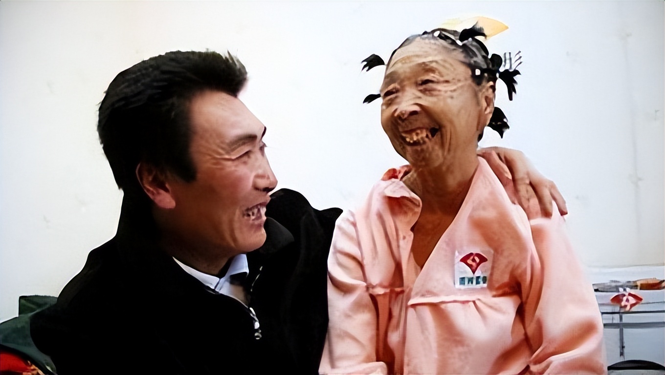 Don't even pretend? Li Yucheng took Ma Yuqin to play in the mountains ...