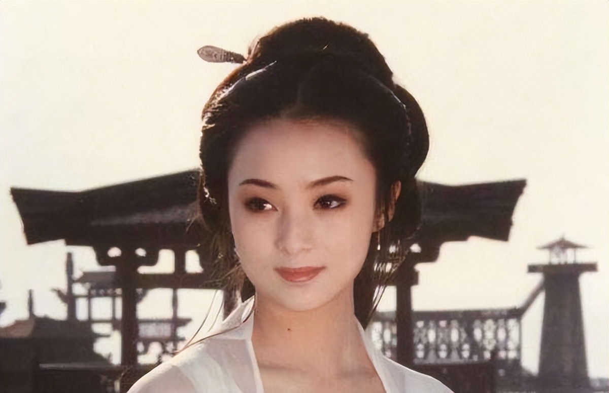 Sun Li and Jiang Qinqin bumped into each other's faces, and they couldn ...