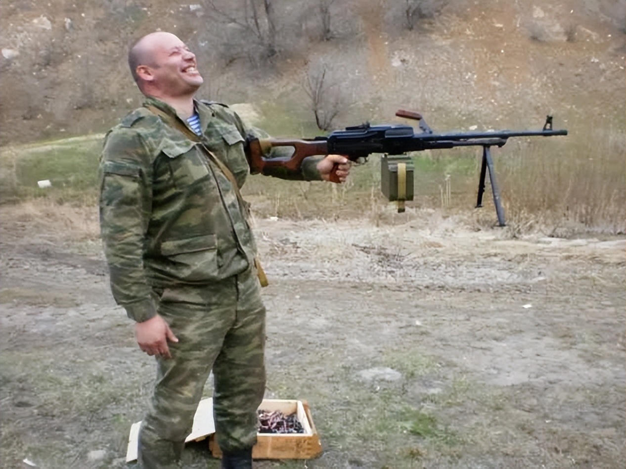 Why do many people still think the PKM is the best machine gun in the ...