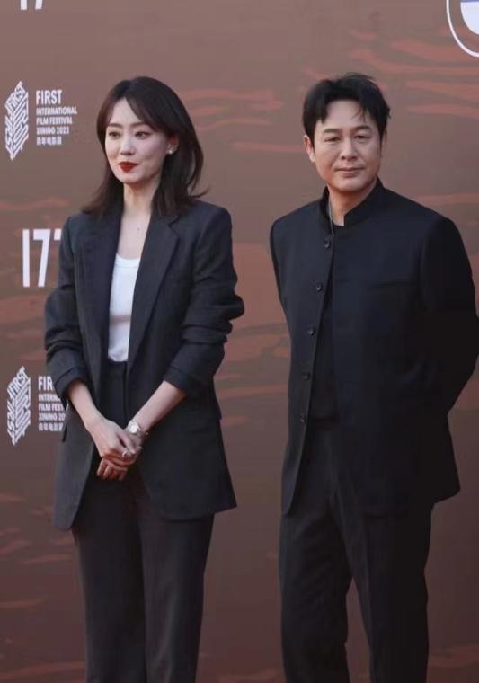 Convinced by 47-year-old Ma Yili, Zhang Xiaofei, who is 10 years ...