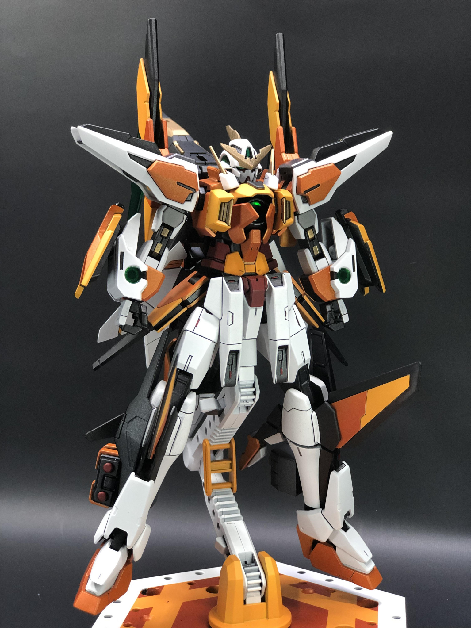 Core 00 Four Little Strong Gundam Model - iNEWS