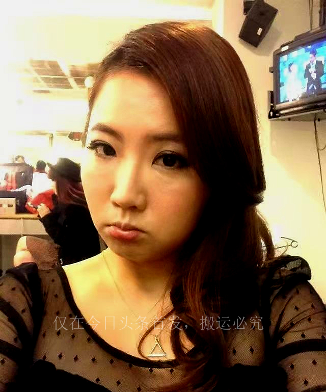 Actress Xie Xin's large-scale photos were leaked, the photographer's computer was seized for ...