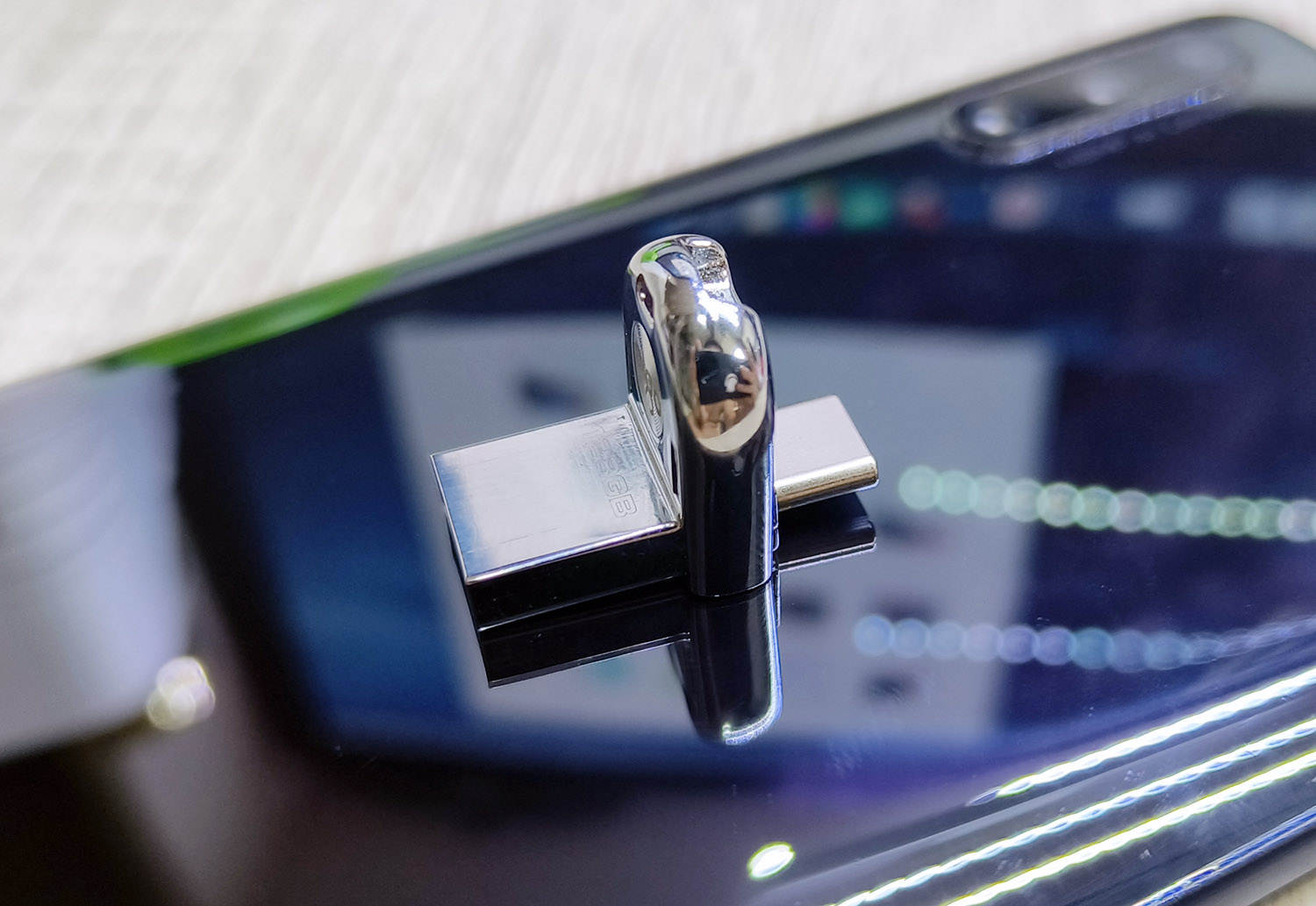 Ultra-small double-headed aigo mobile phone U disk, can be used by ...