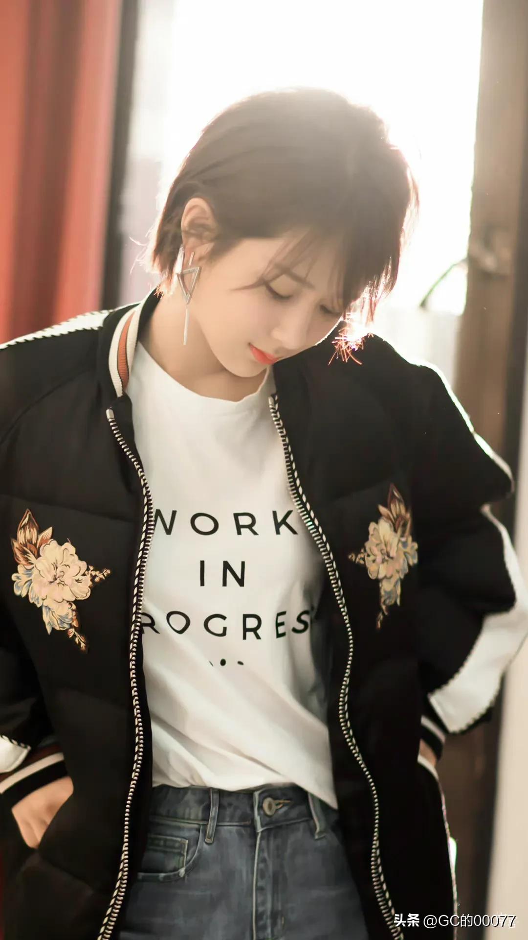 Star picture Yang Zi - iNEWS