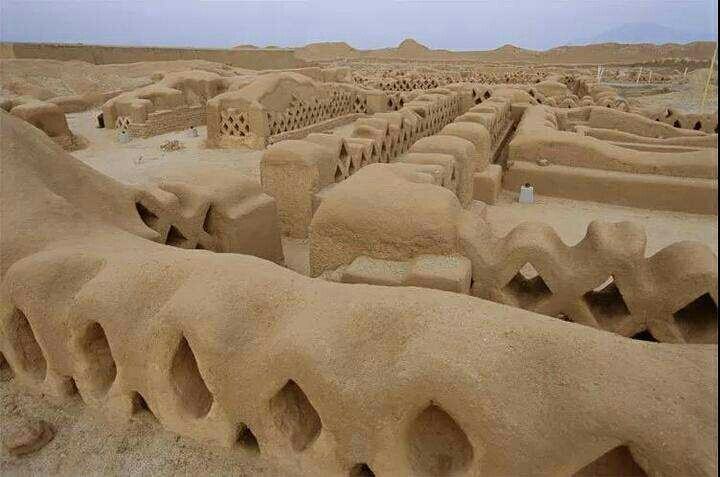 In an ancient country buried in the desert, why did Loulan disappear ...