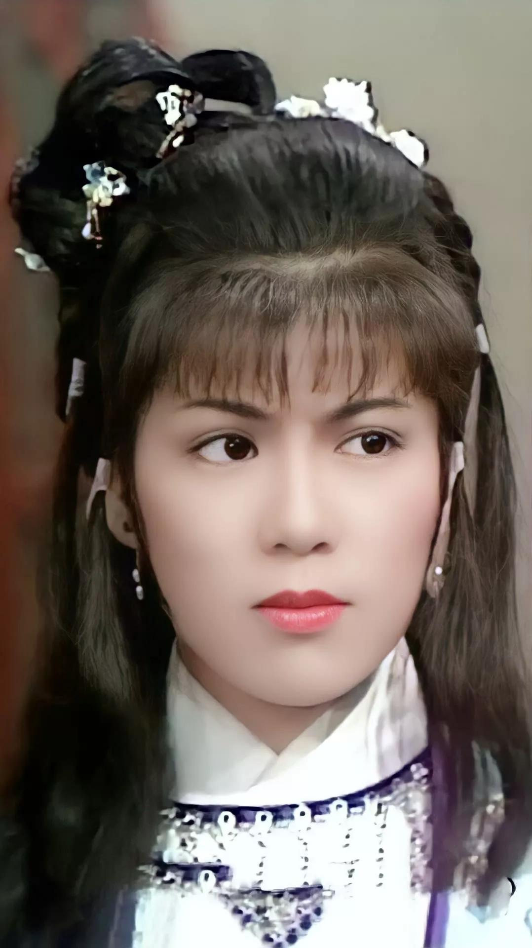 #83 Legend of the Condor Heroes#Weng Meiling#Huang Rong - iNEWS