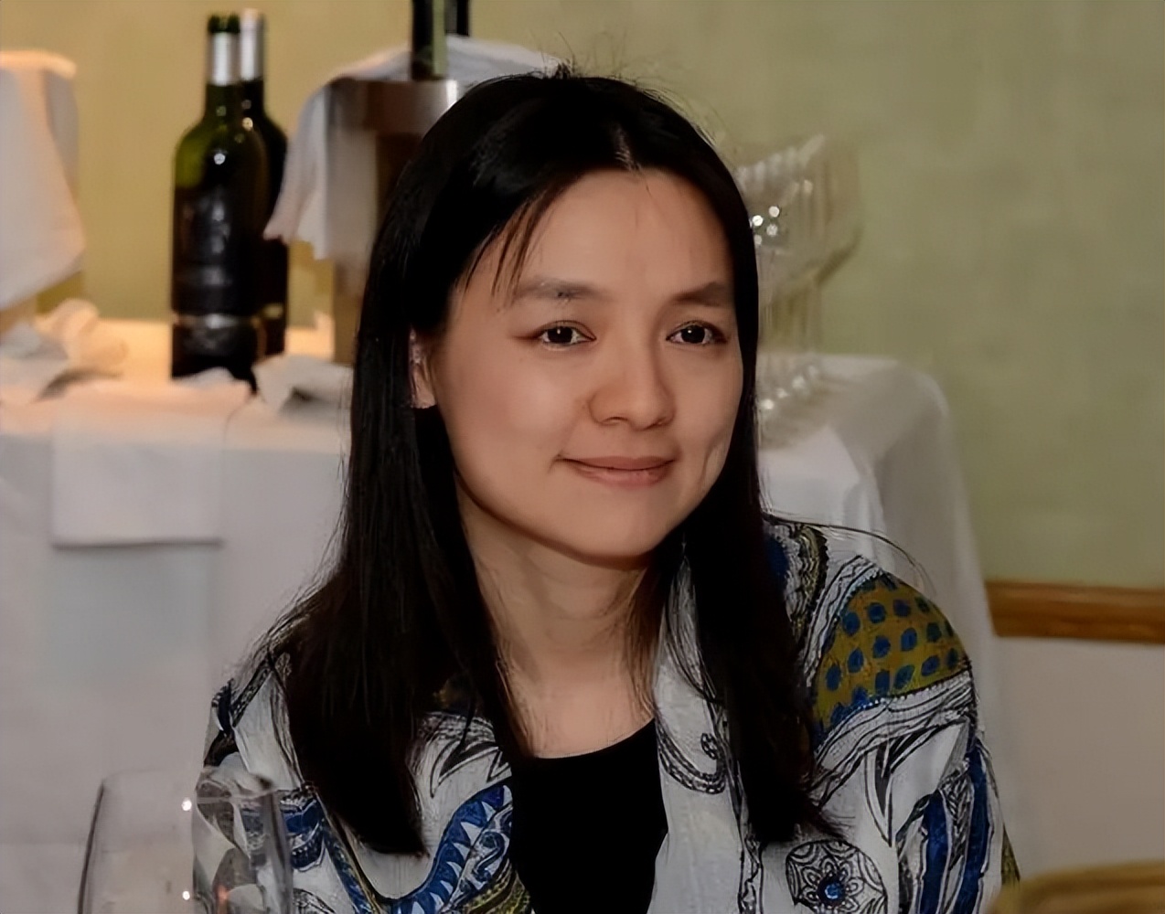 A talented girl from Tsinghua University won the chess championship ...
