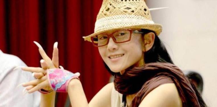 Yang Liping's 30 million “Moon Palace” was sealed. It looks bright on ...